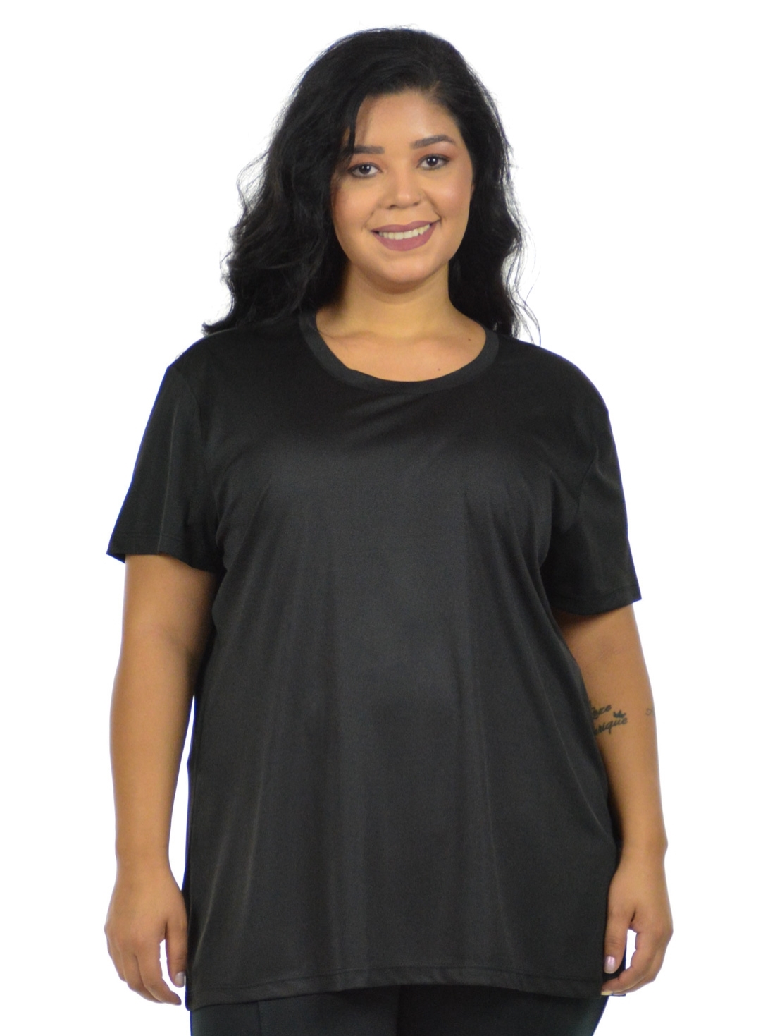 Blusa plus size lisa malha fit fenomenal(sem elasticidade) - Blusa plus ...